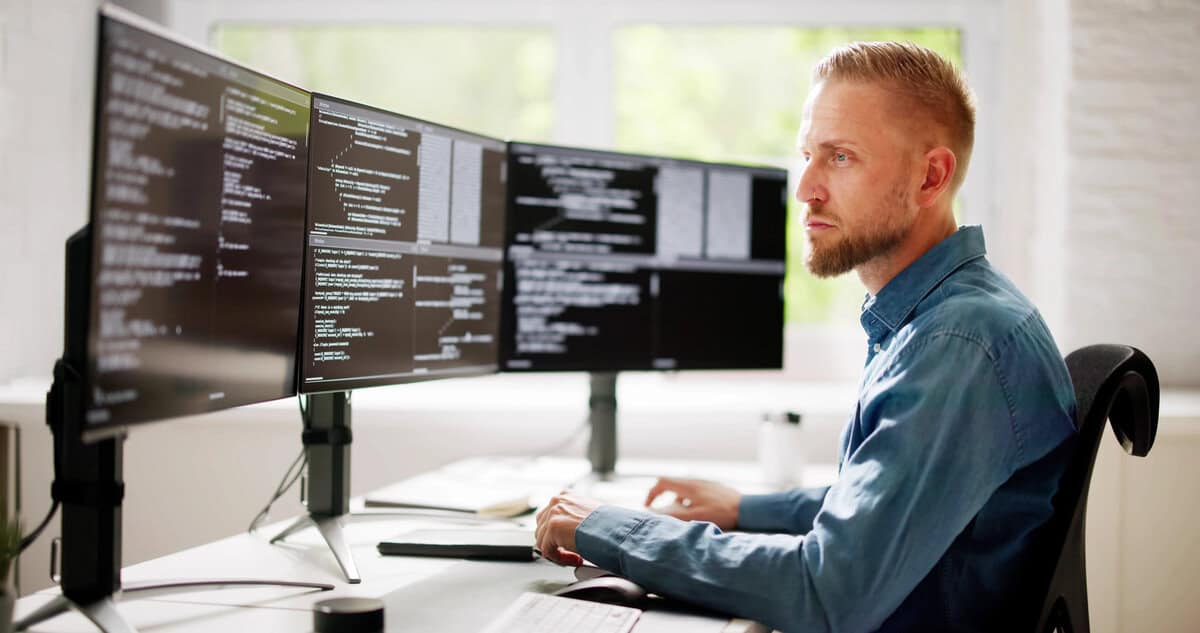 Hire DevOps Developer Or Engineer: Our Experience | DevsData